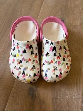 CROCS | Shoes | Crocs Kids Clog In White With Pink Strap And Multicolor ...